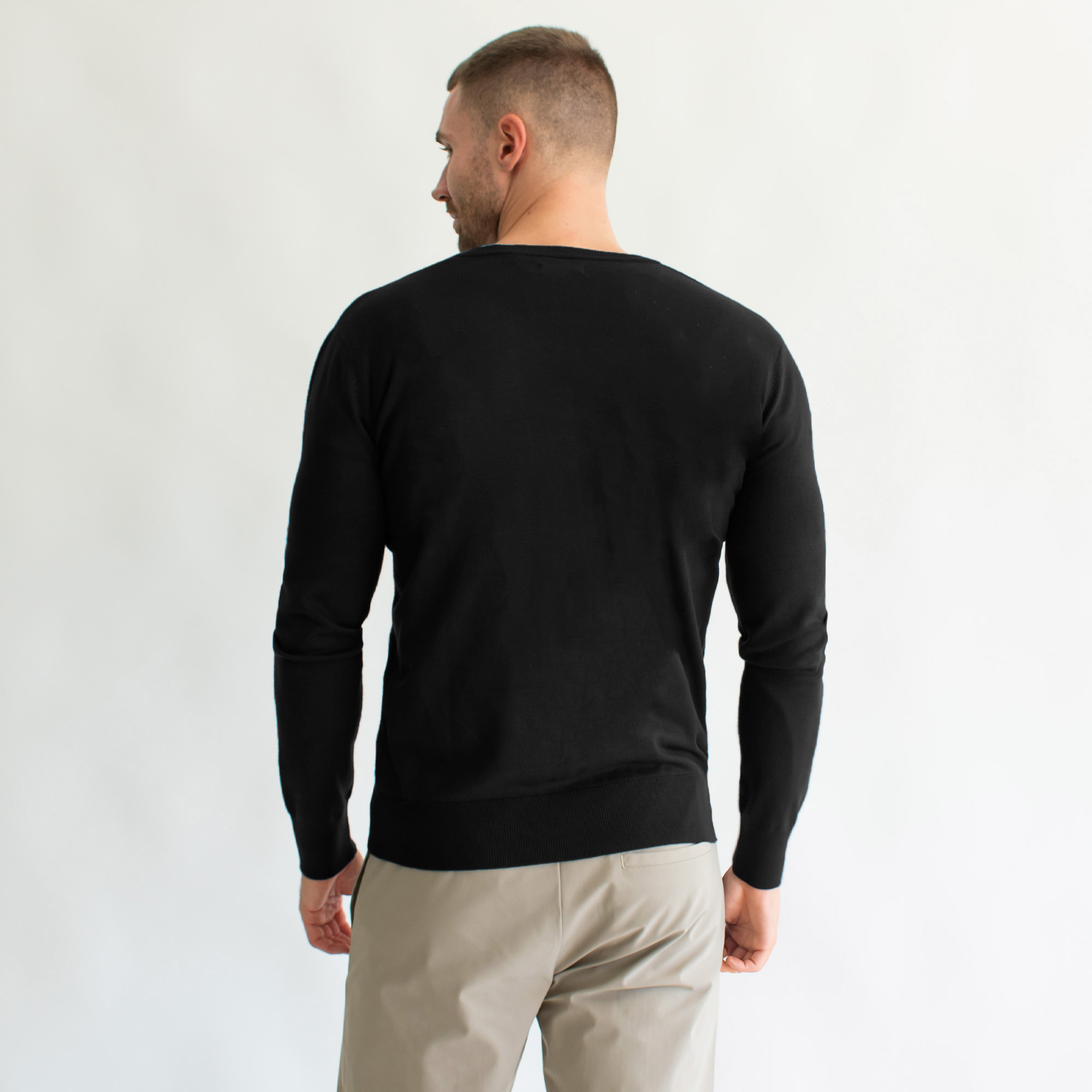 Suéter Generra cuello V para hombre