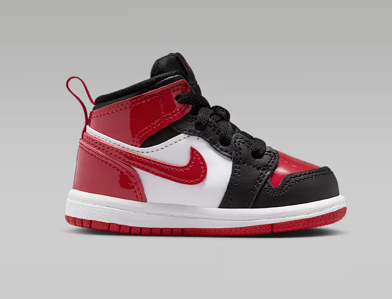 Tenis Jordan 1 Mid SE Blanco/negro/rojo Bebes Tallas #8 al #16